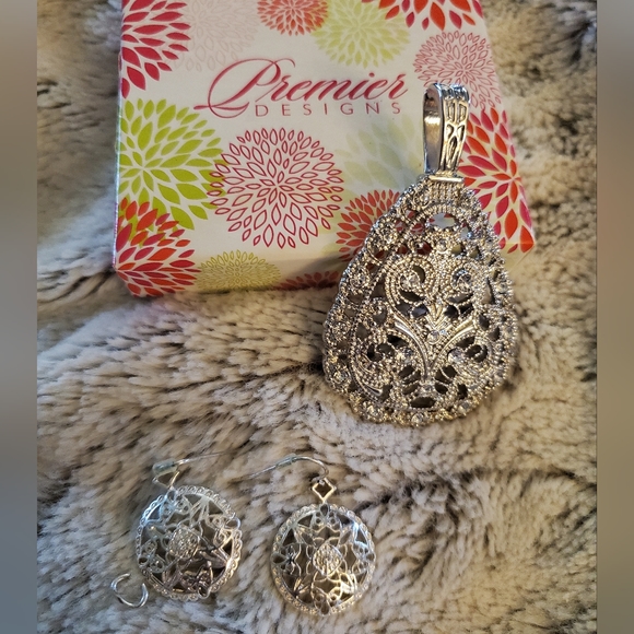 Premier Designs | Jewelry | Last Chance Premier Designs Set | Poshmark